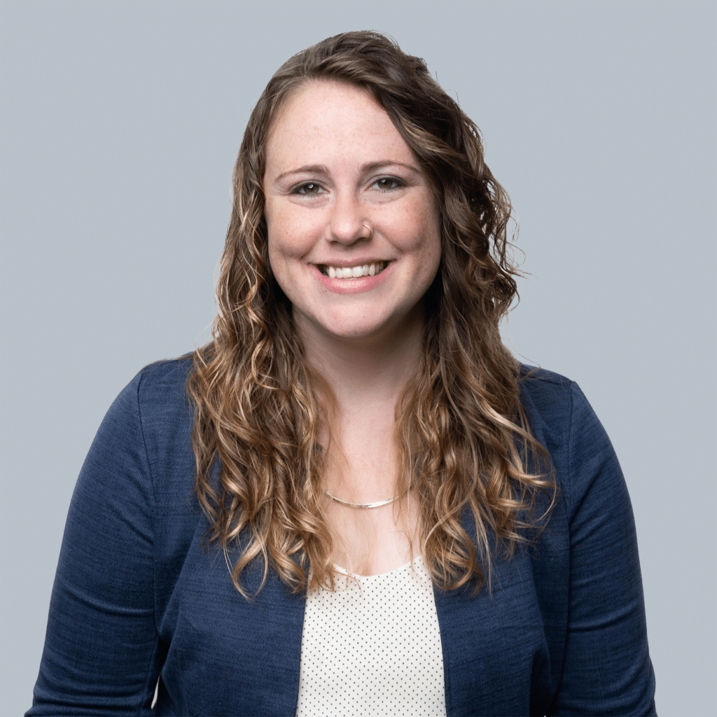 Rebecca Tschetter - Vestia